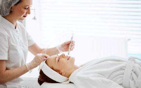 Cryotherapy and Medical-Grade Oxygen for Spas, Wellness, & Salons