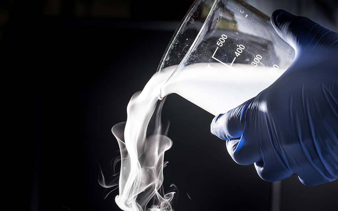 Shake It!: Ice Cooled with Liquid Nitrogen and Mechanically Shaken ...